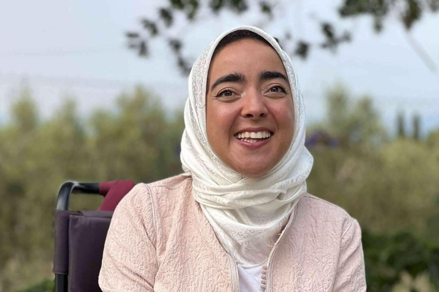 Una historia llena de superación personal y ganas de ayudar a los demás, Hanan Riyani - CEDES.ES