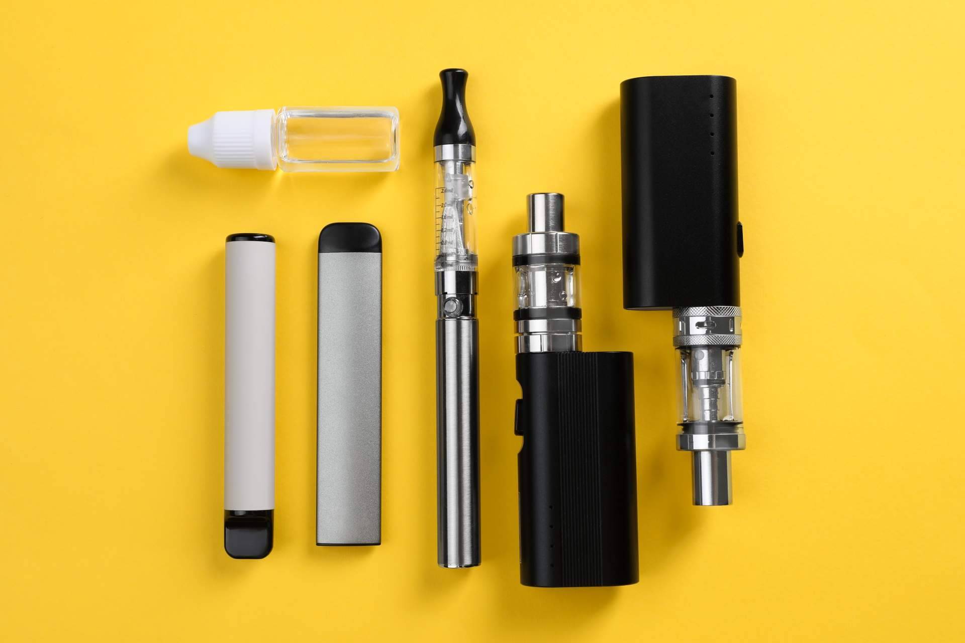 Adquirir en The Vape Lab 3 diferentes accesorios de vapeo - CEDES.ES